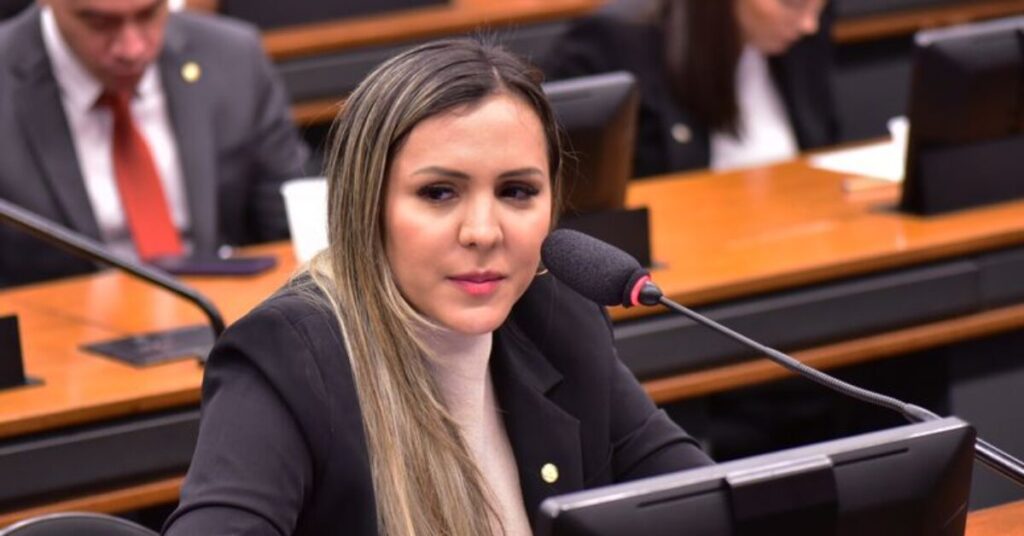 Andréia Siqueira assume presidência do PSB no Pará até o final de 2026